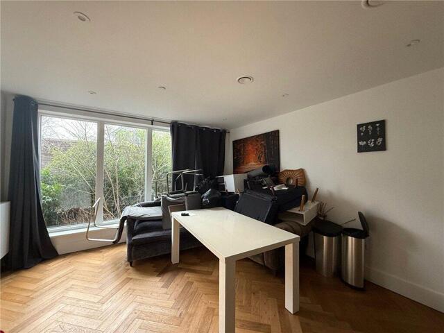 For Sale 3 Bedroom House Londres Greater London DLS101676971