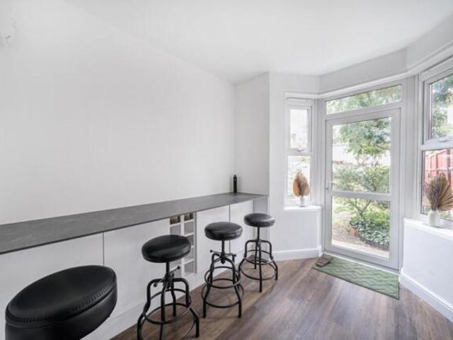 For Sale 3 Bedroom House Londres Greater London DLS101200153