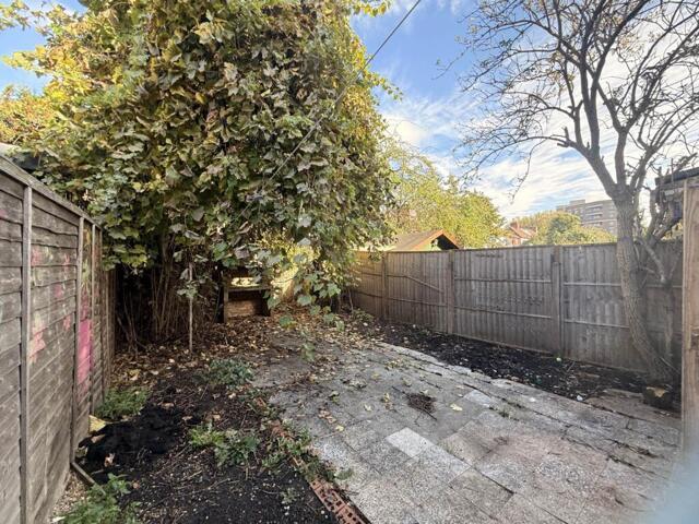 For Sale 3 Bedroom House Londres Greater London DLS101316050