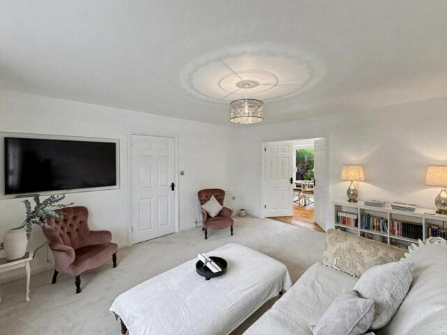 For Sale 3 Bedroom House Londres Greater London DLS101352070