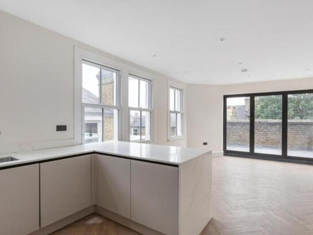 For Sale 3 Bedroom House Londres Greater London DS99054838