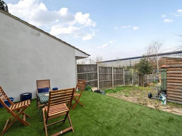For Sale 3 Bedroom House Londres Greater London DS99344886