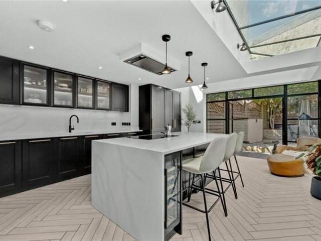 For Sale 3 Bedroom House Londres Surrey DLS101676451