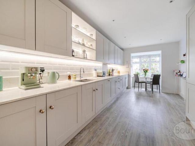 For Sale 3 Bedroom House Leatherhead Surrey DLS98903532