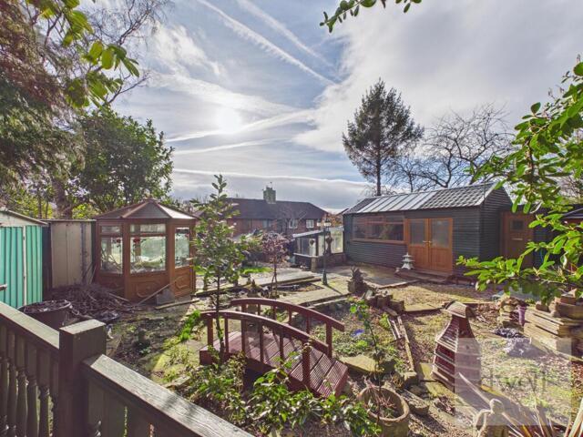 For Sale 3 Bedroom House Leeds Leeds DLS100456708
