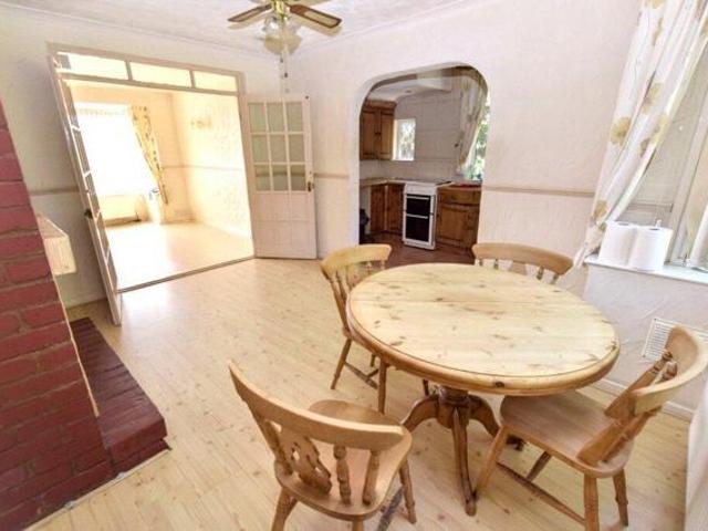 For Sale 3 Bedroom House Leeds West Yorkshire DLS98864512