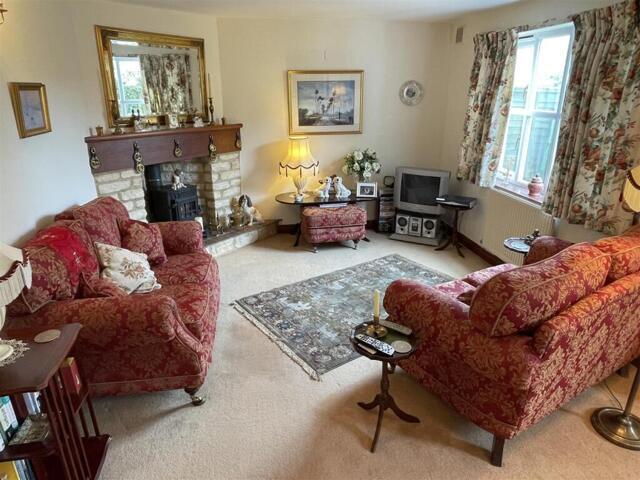 For Sale 3 Bedroom House Little Rissington Little Rissington DLS99895235