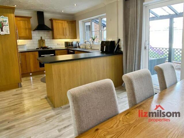 For Sale 3 Bedroom House Linton Derbyshire DS100541175