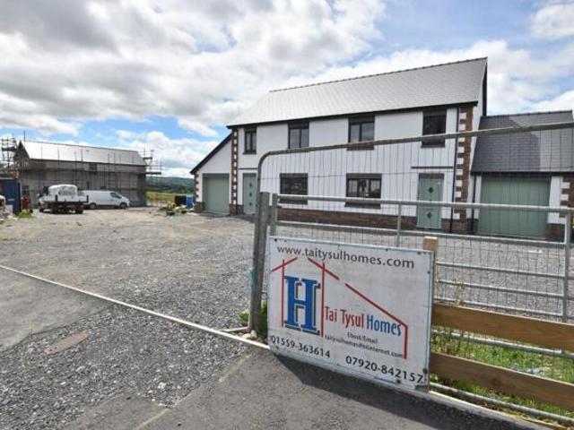 For Sale 3 Bedroom House Llyn Y Fran Road Llyn Y Fran Road DS99092581