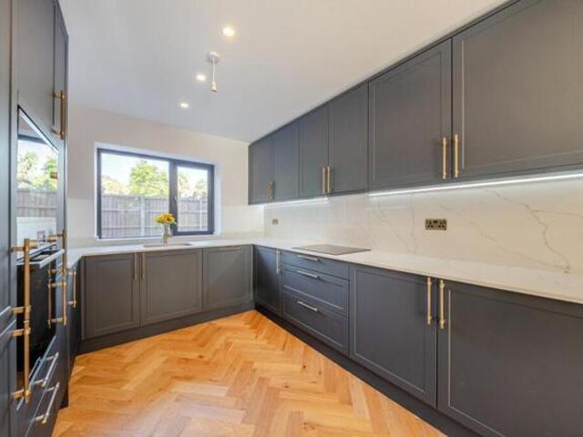 For Sale 3 Bedroom House Morden Greater London DLS98834302