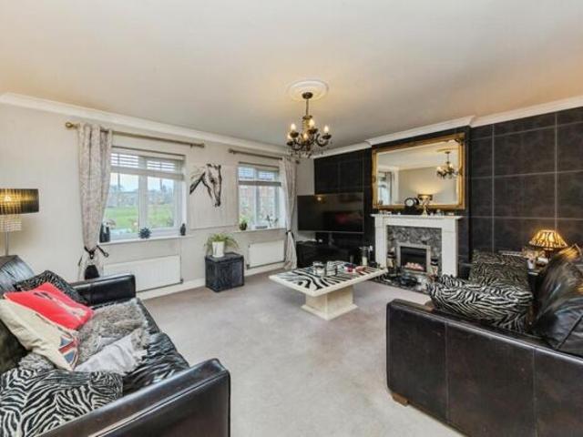 For Sale 3 Bedroom House Macclesfield Cheshire East DLS101168312
