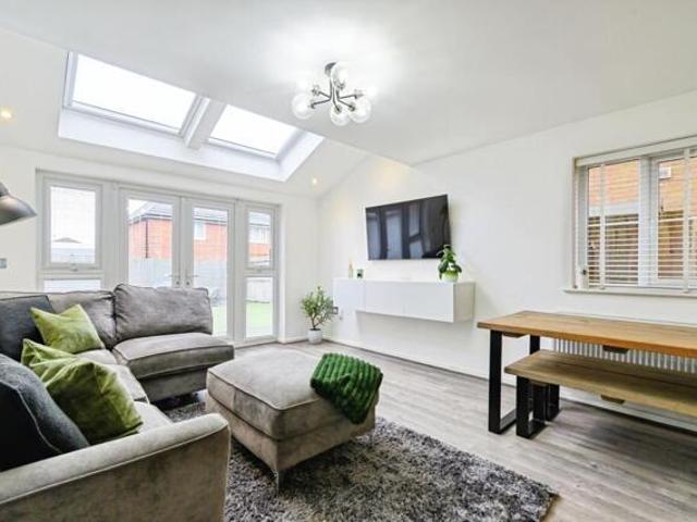 For Sale 3 Bedroom House Manchester Salford DS101675664