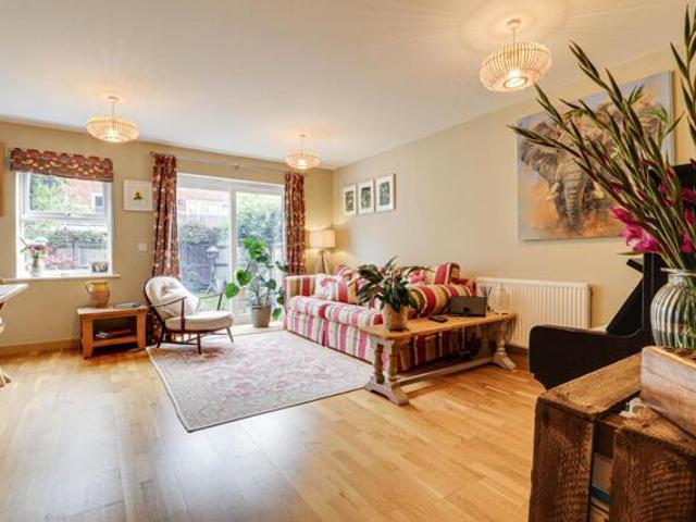 For Sale 3 Bedroom House Markyate Hertfordshire DLS100426568