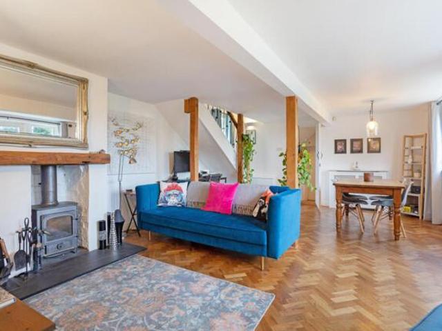 For Sale 3 Bedroom House Marlow Buckinghamshire DS99029185