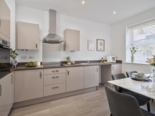 For Sale 3 Bedroom House New Bradwell New Bradwell DS98903435