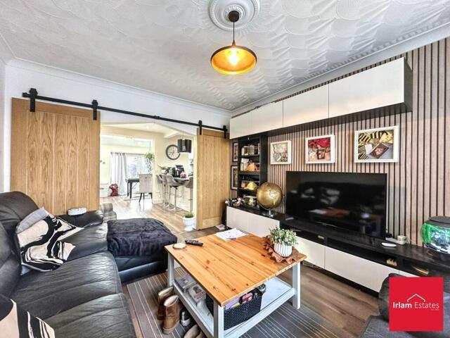 For Sale 3 Bedroom House Salford Salford DS98648883