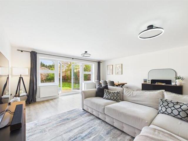 For Sale 3 Bedroom House Sandhurst Bracknell Forest DLS100425927