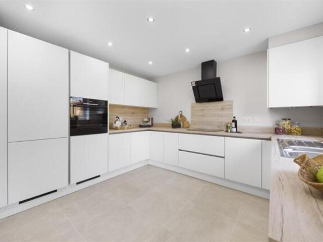 For Sale 3 Bedroom House Shuttlewood Road Shuttlewood Road DS98969023