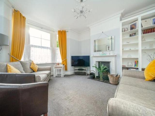 For Sale 3 Bedroom House Shepperton Surrey DLS99437071