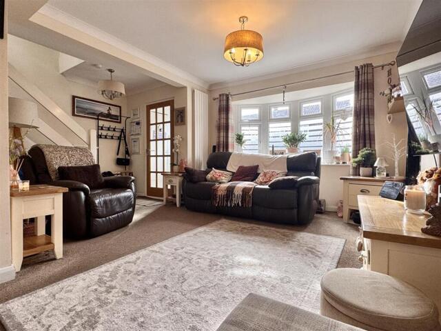 For Sale 3 Bedroom House Silver End Silver End DS100366138