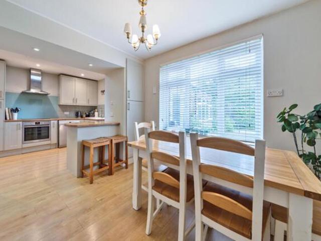 For Sale 3 Bedroom House Slough Slough DLS99436868