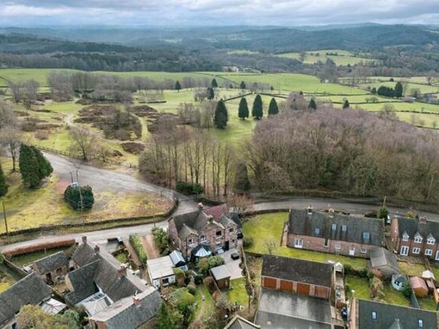 For Sale 3 Bedroom House Staffordshire Staffordshire DS100648725