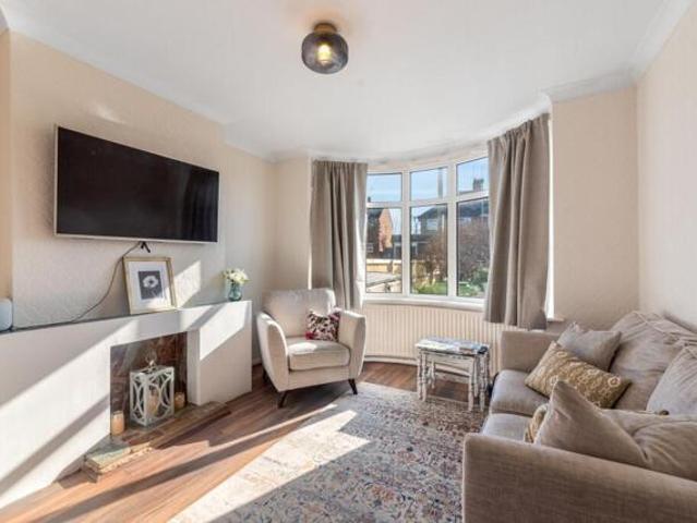 For Sale 3 Bedroom House Staffordshire Staffordshire DS101678607