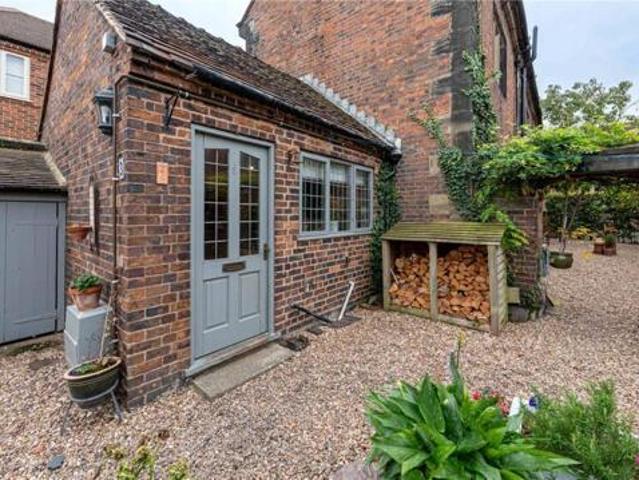 For Sale 3 Bedroom House Staffordshire Staffordshire DS99237101