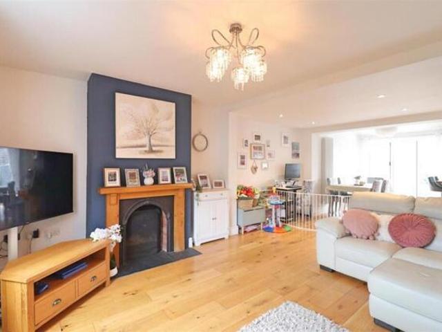 For Sale 3 Bedroom House Stisted Stisted DS99380812