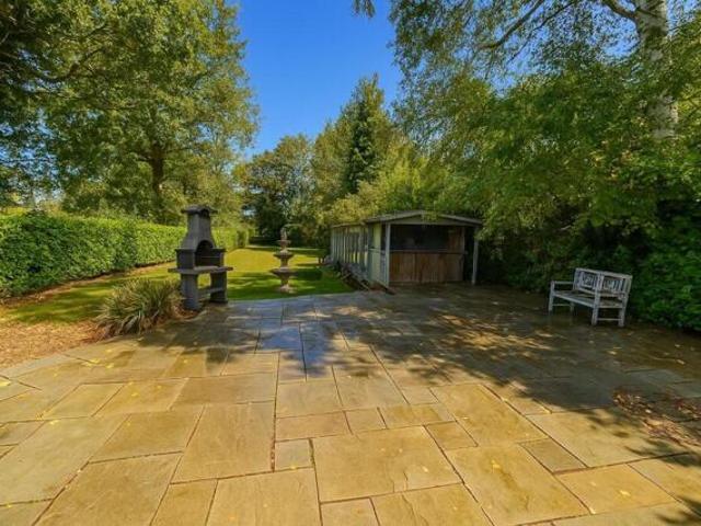 For Sale 3 Bedroom House Stockport Greater Manchester DLS100854873