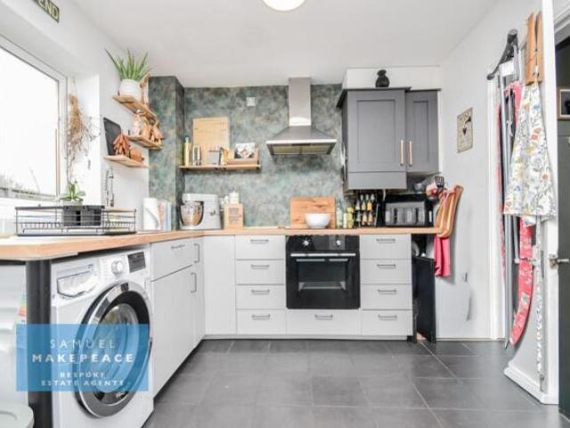 For Sale 3 Bedroom House Stoke On Trent Staffordshire DS99523878