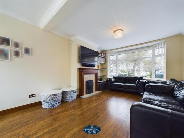 For Sale 3 Bedroom House Stoneleigh Warwickshire DS101676461
