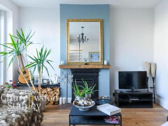 For Sale 3 Bedroom House Suffolk Suffolk DS98834638