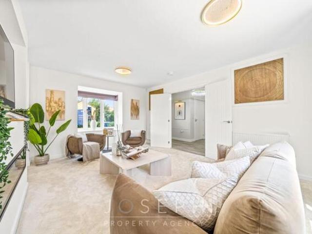For Sale 3 Bedroom House Suffolk Suffolk DS98205119