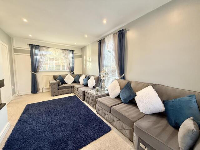 For Sale 3 Bedroom House Sunderland Sunderland DS100685129