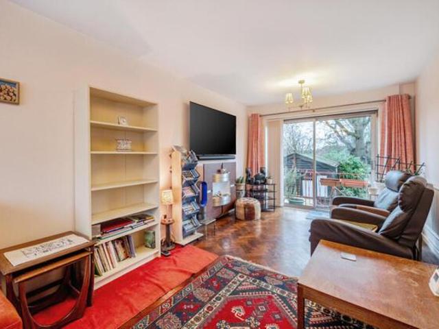 For Sale 3 Bedroom House Surrey Surrey DLS98969245