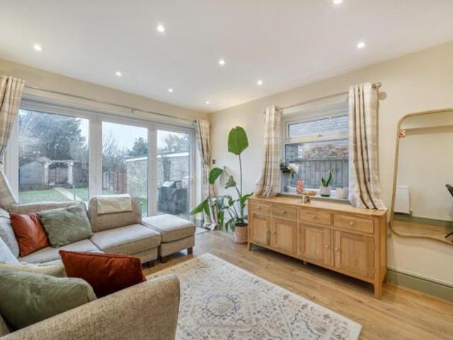 For Sale 3 Bedroom House Surrey Surrey DLS98903197