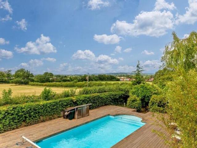 For Sale 3 Bedroom House Surrey Surrey DS100685189