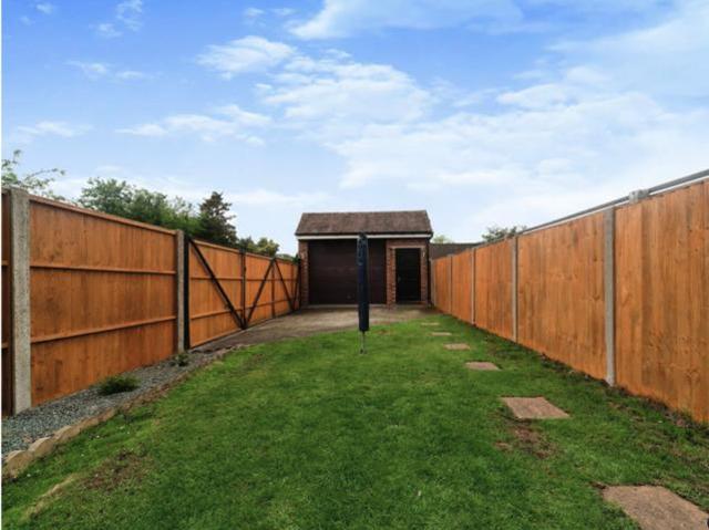 For Sale 3 Bedroom House Surrey Surrey DS101059924