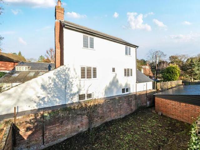 For Sale 3 Bedroom House Surrey Surrey DS99092377
