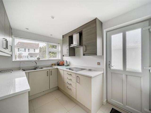 For Sale 3 Bedroom House Surrey Surrey DS99774021