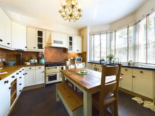 For Sale 3 Bedroom House Surrey West Sussex DS100579184