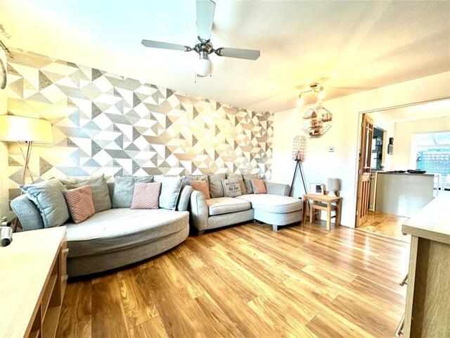 For Sale 3 Bedroom House Swindon Swindon DLS100158648