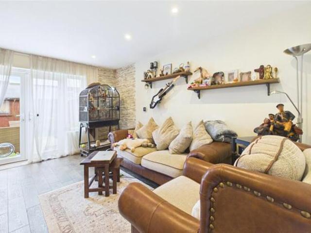 For Sale 3 Bedroom House Swindon Swindon DLS100366206