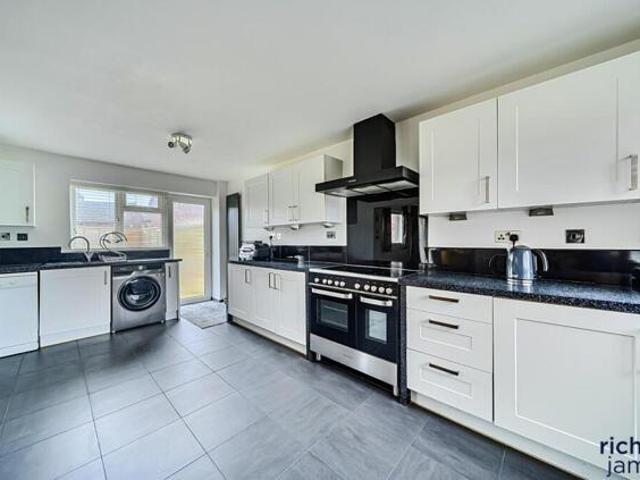 For Sale 3 Bedroom House Swindon Swindon DLS100366317
