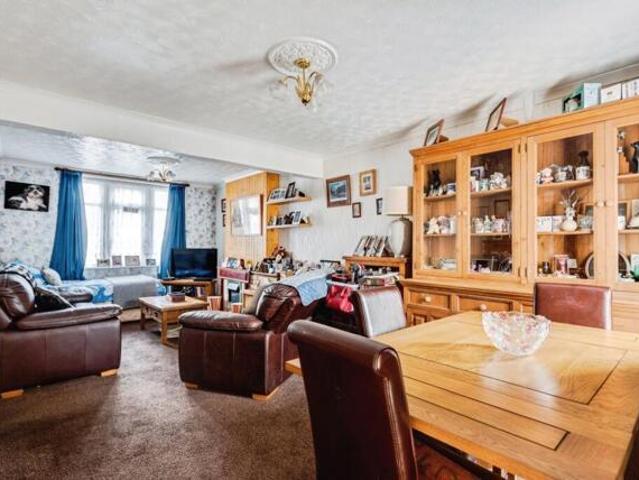 For Sale 3 Bedroom House Swindon Swindon DS100132675