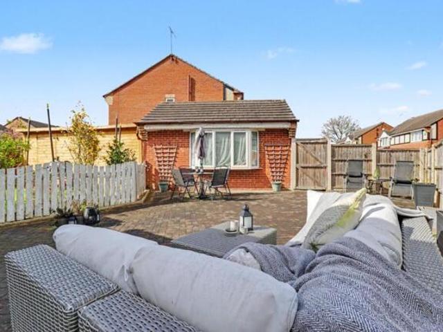 For Sale 3 Bedroom House Pontefract Wakefield DS101931772