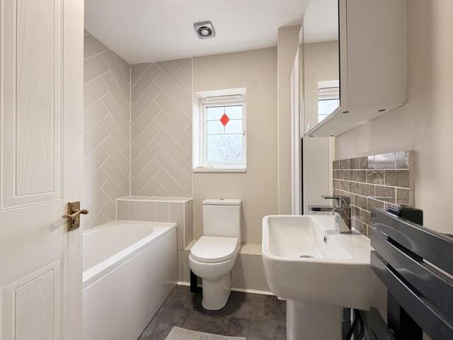 For Sale 3 Bedroom House Pontyclun Pontyclun DS99808839