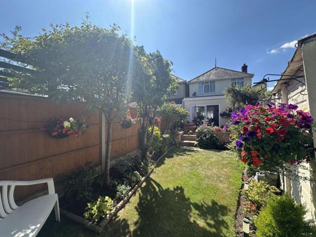 For Sale 3 Bedroom House Poole Poole DS99437031
