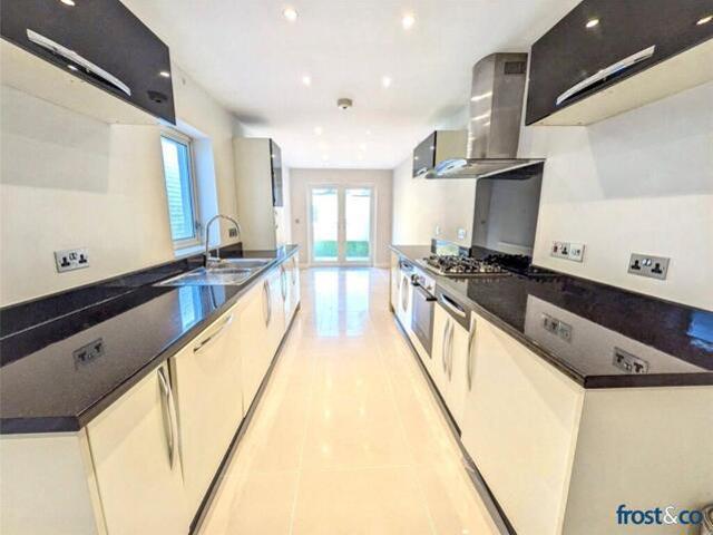For Sale 3 Bedroom House Poole Poole DS99572061